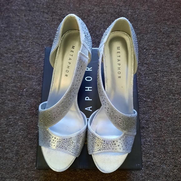 Metaphor | Shoes | New In Box Metaphor Sz 8 Sexy Silver Heels | Poshmark